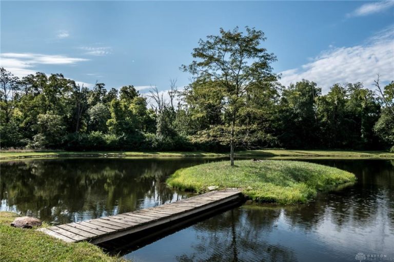 The Armor Farm – Relaxing Recreation Venue
